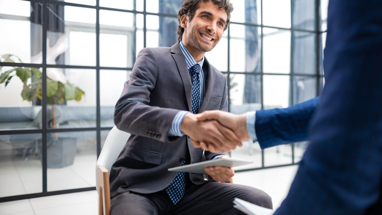 Top Websites for Finding Remote Work in the Gulf Countries - TECHFORNERD